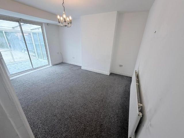 2 bedroom house to rent