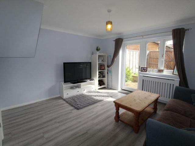 2 bedroom House To Rent