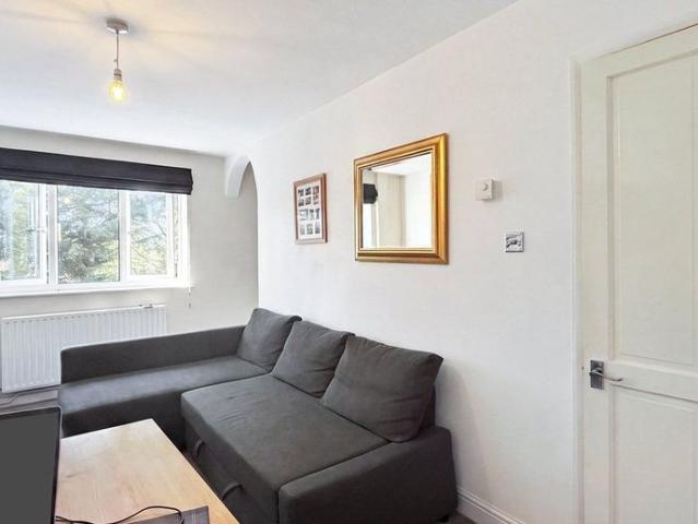 2 bedroom house to rent