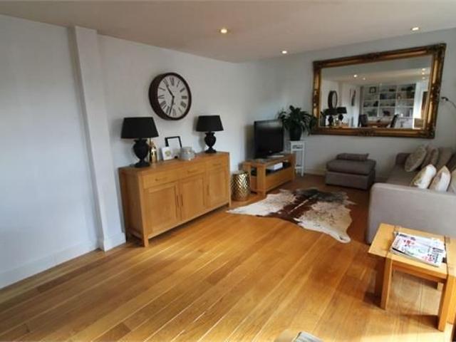 2 bedroom house to rent