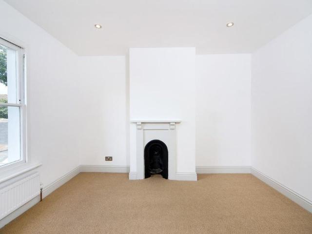 2 bedroom house to rent