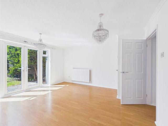 2 bedroom house to rent