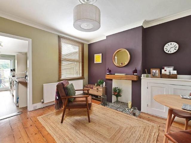 2 bedroom house to rent