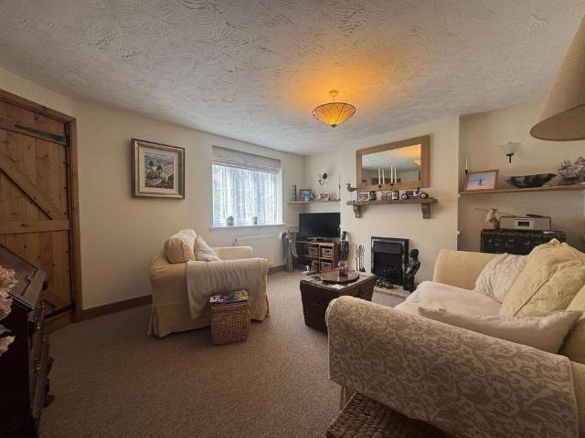 2 bedroom house to rent