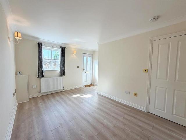2 bedroom house to rent