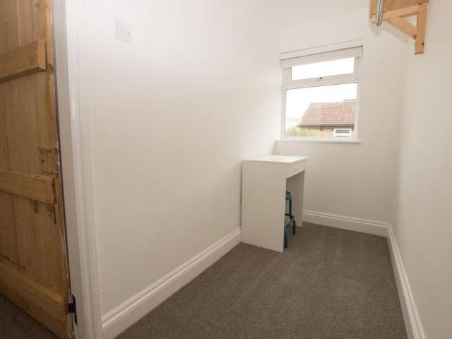 2 bedroom house to rent