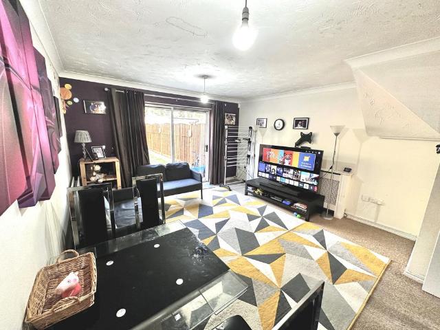 2 bedroom house to rent