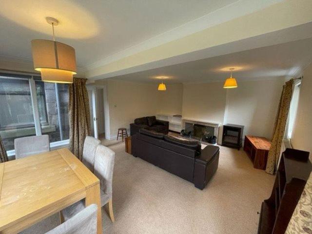 2 bedroom house to rent