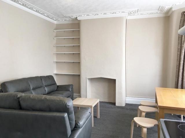 2 bedroom house to rent