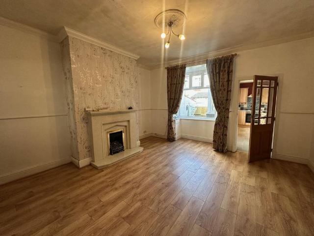 2 bedroom house to rent