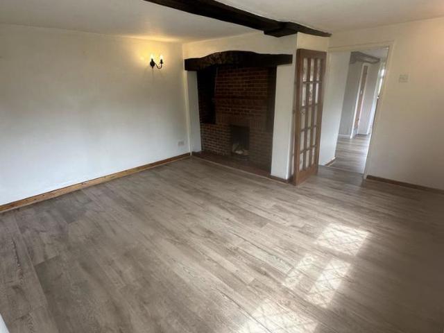 2 bedroom house to rent