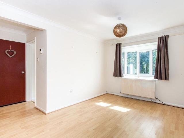2 bedroom house to rent
