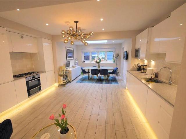 2 bedroom house to rent