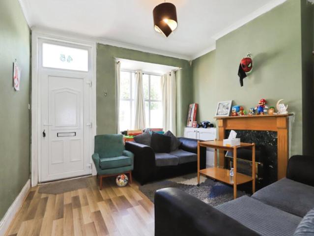 2 bedroom house to rent