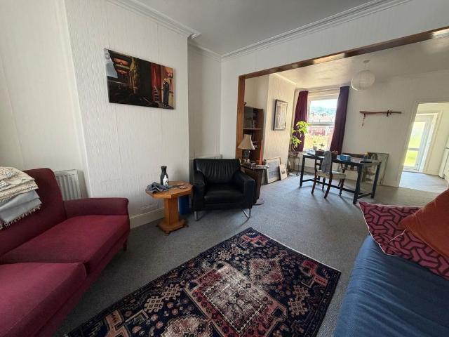 2 bedroom house to rent