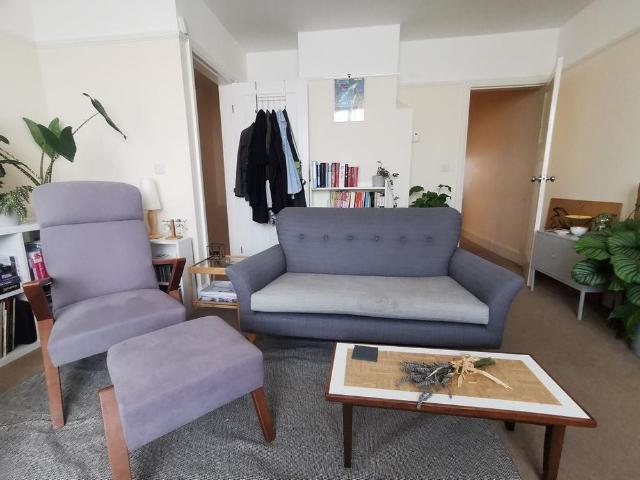 2 bedroom house to rent