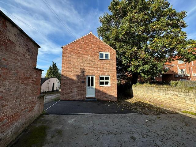 2 bedroom house to rent