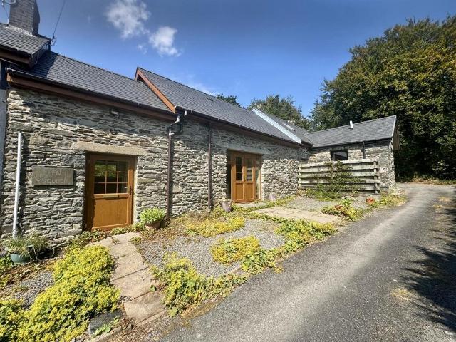 2 bedroom house to rent