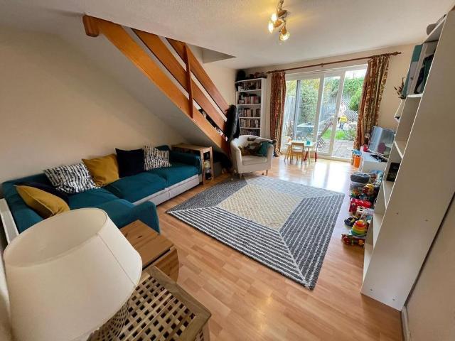 2 bedroom house to rent