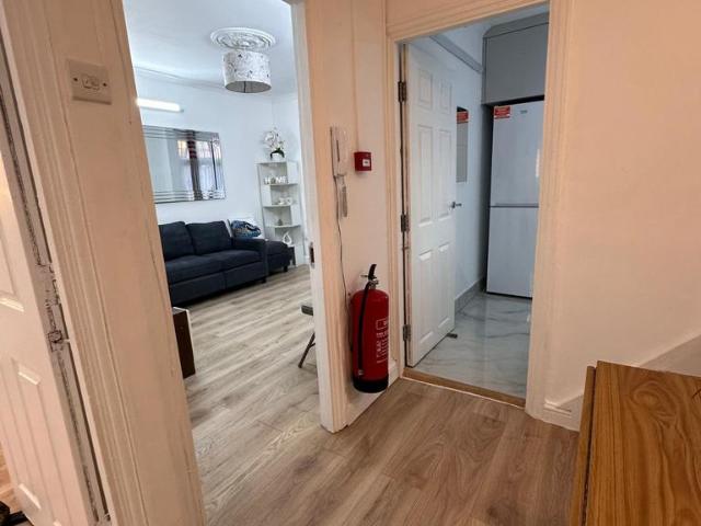 2 bedroom house to rent