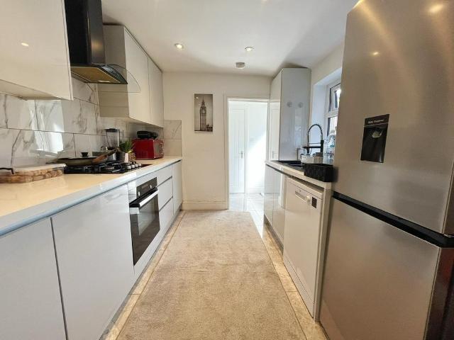 2 bedroom house to rent