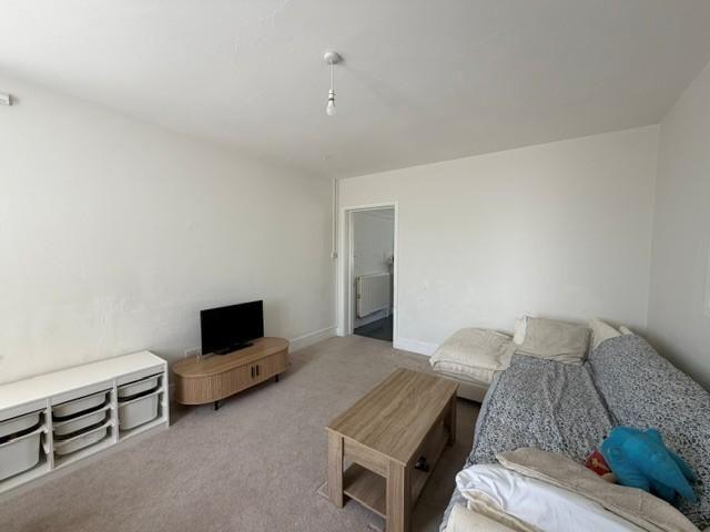 2 bedroom house to rent