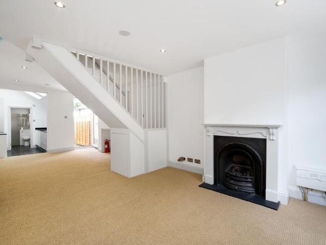 2 bedroom house to rent