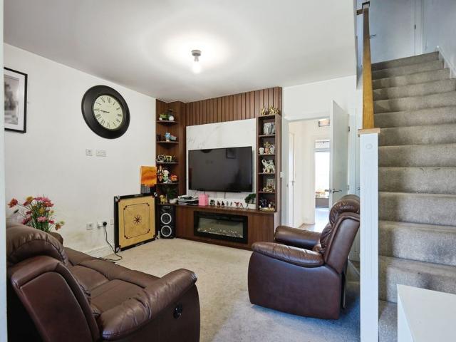 2 bedroom house to rent