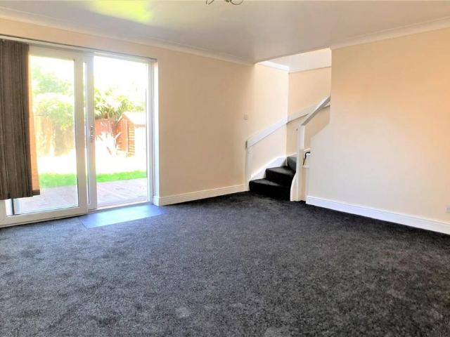 2 bedroom house to rent