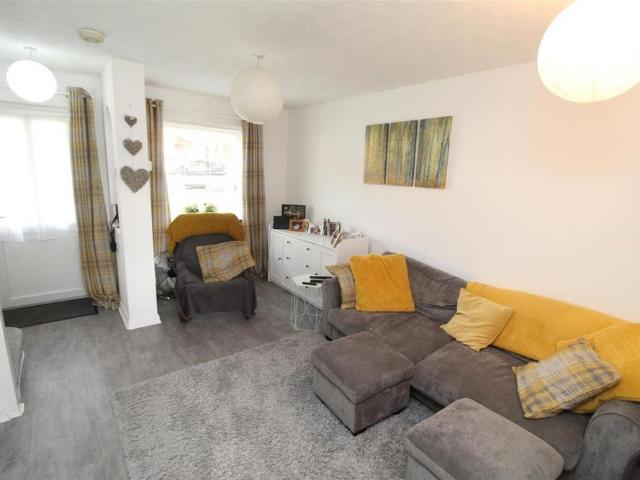 2 bedroom house to rent