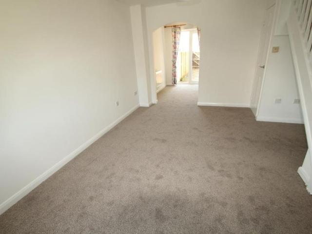 2 bedroom house to rent