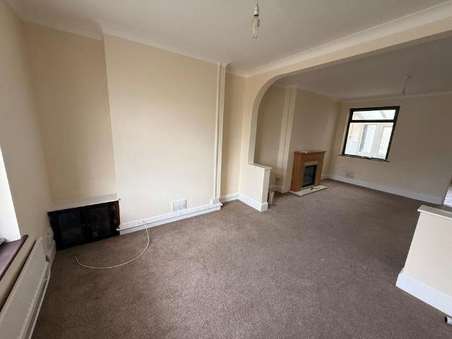 2 bedroom house to rent