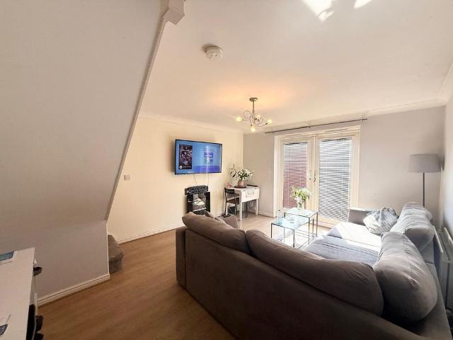 2 bedroom house to rent