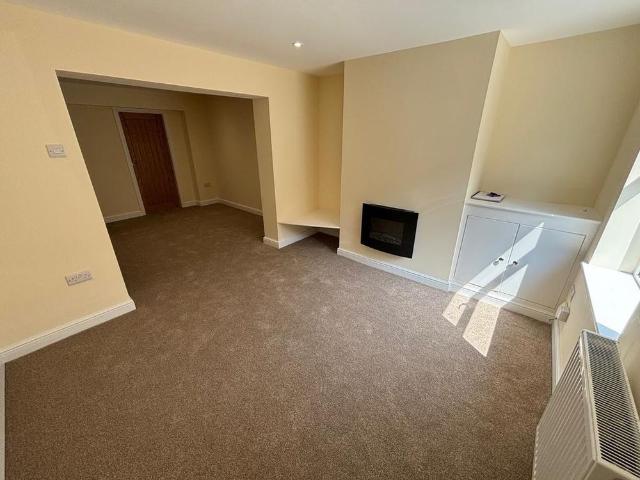 2 bedroom house to rent