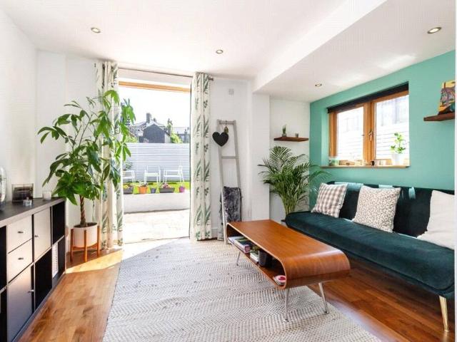 2 bedroom house to rent