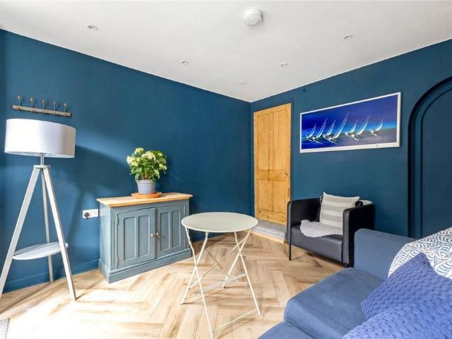2 bedroom house to rent