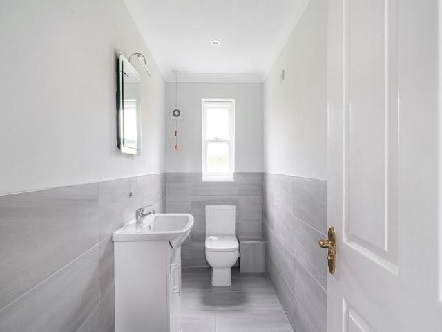 2 bedroom house to rent
