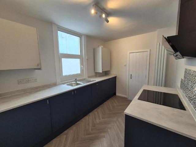 2 bedroom house to rent