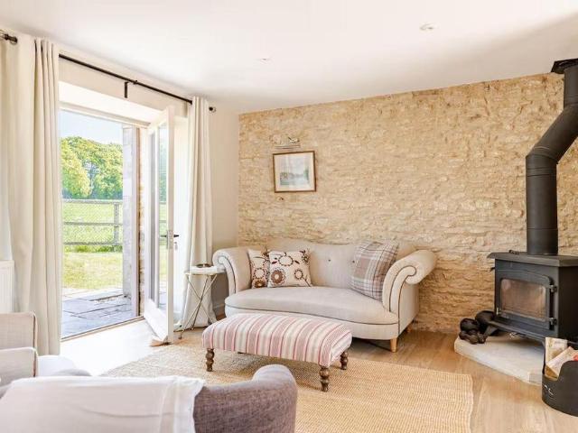 2 bedroom house to rent