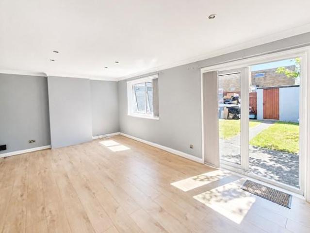 2 bedroom house to rent
