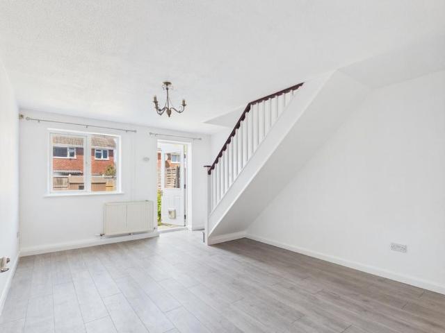 2 bedroom house to rent