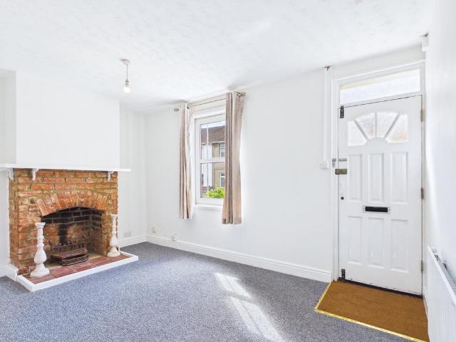 2 bedroom house to rent