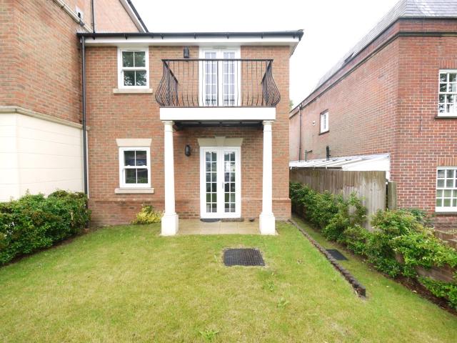 2 bedroom house to rent