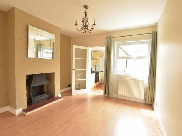 2 bedroom house to rent