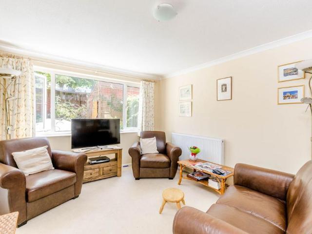 2 bedroom house to rent