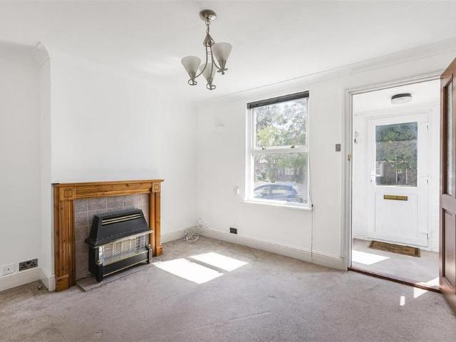 2 bedroom house to rent