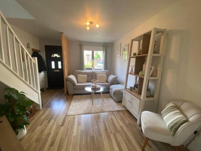 2 bedroom House To Rent