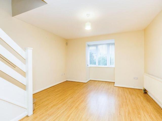 2 bedroom house to rent