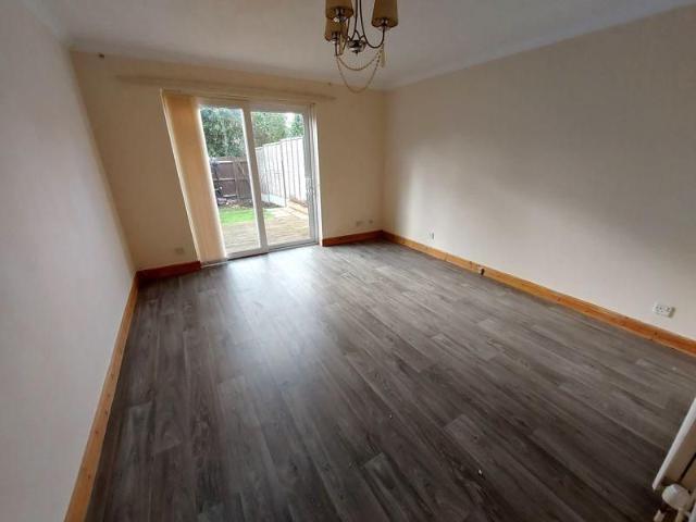 2 bedroom house to rent