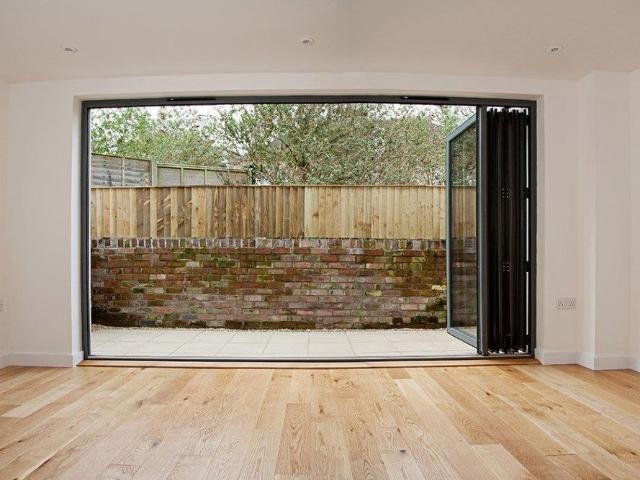 2 bedroom house to rent